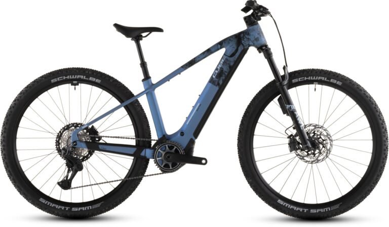 CUBE Reaction Hybrid SLT 800 2026 - newforestcycling.com